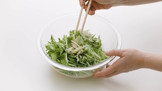 和風シーザーサラダ - 顔が見える食品。 和風シーザーサラダ - 顔が見える食品。